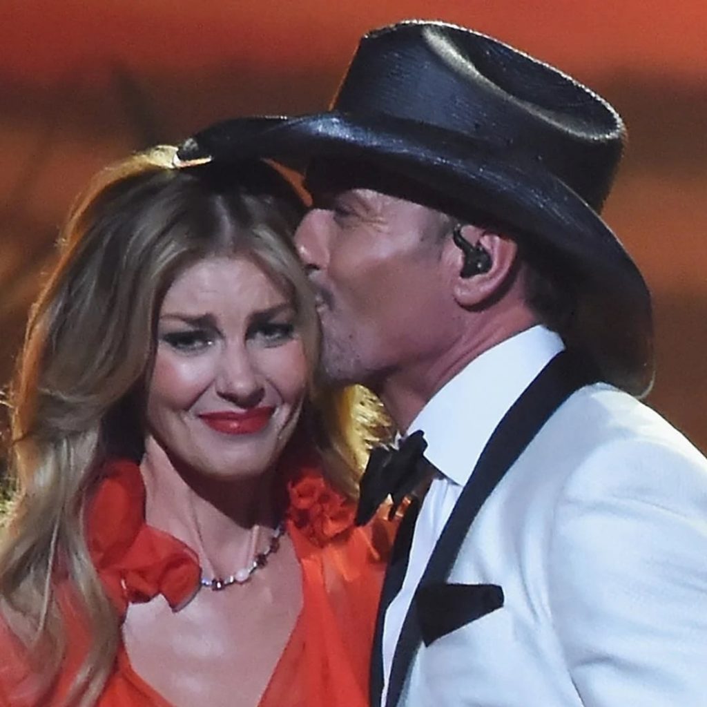 HT15. Tim McGraw shares heartbreaking family moment for him and – C M C ...